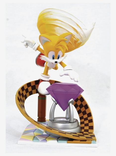 Sonic The Hedgehog Gallery Tails Flying Statue | Hot Topic