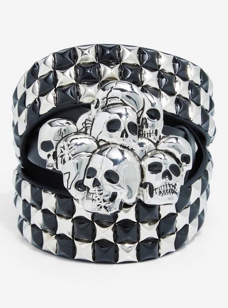 Skull Buckle Pyramid Stud Belt | Hot Topic