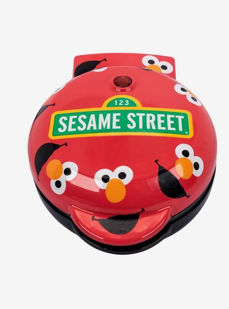 Uncanny Brands Sesame Street Elmo Mini Waffle Maker | Hot Topic