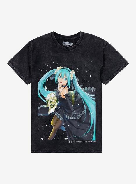 Hatsune Miku Bouquet Dark Wash T-Shirt | Hot Topic