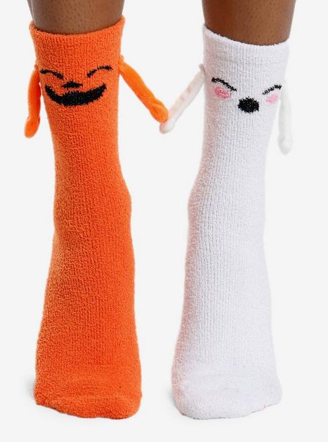 Pumpkin & Ghost Magnetic Arms Mismatch Fuzzy Crew Socks | Hot Topic