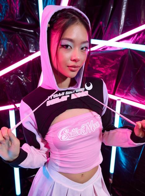 Pretty Guardian Sailor Moon Girls Shrug | Hot Topic