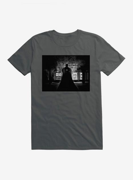 Batman Empty Room T-Shirt - GREY | Hot Topic