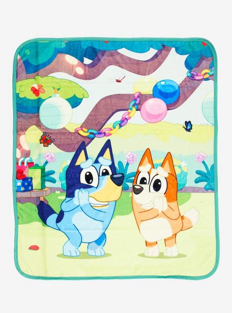 Bluey Bingo & Bluey Outdoor Scene Fleece Throw - BoxLunch Exclusive ...