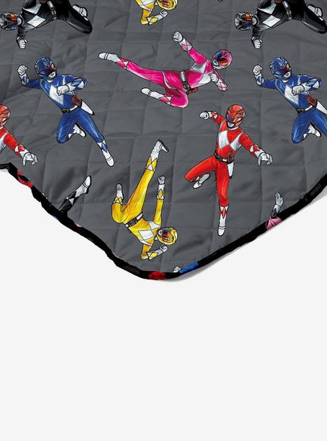 Mighty Morphin Power Rangers Rangers and Helmets Quilted Throw Blanket ...
