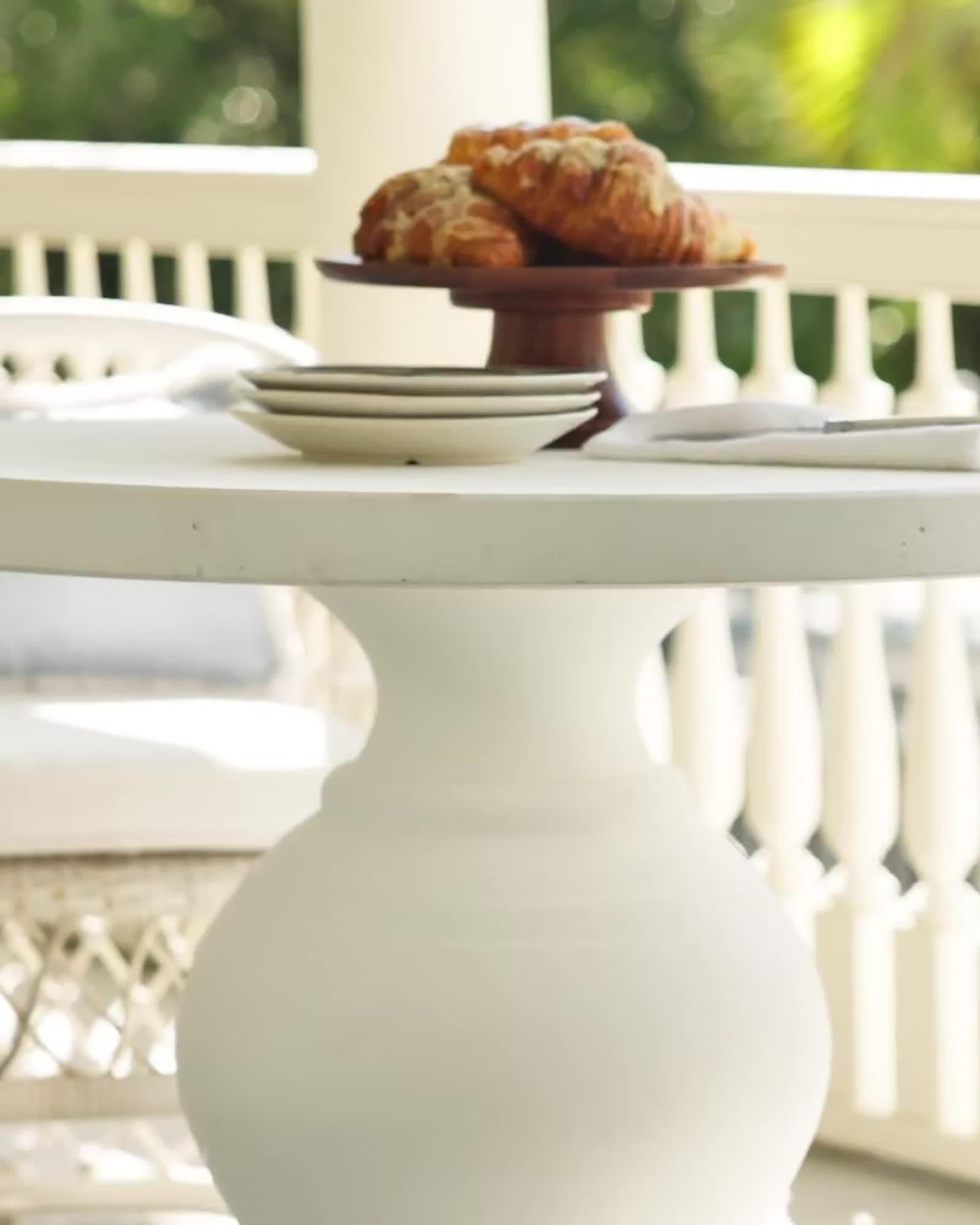 Serena & Lily Design-driven luxury furniture, bedding, home accessories ...